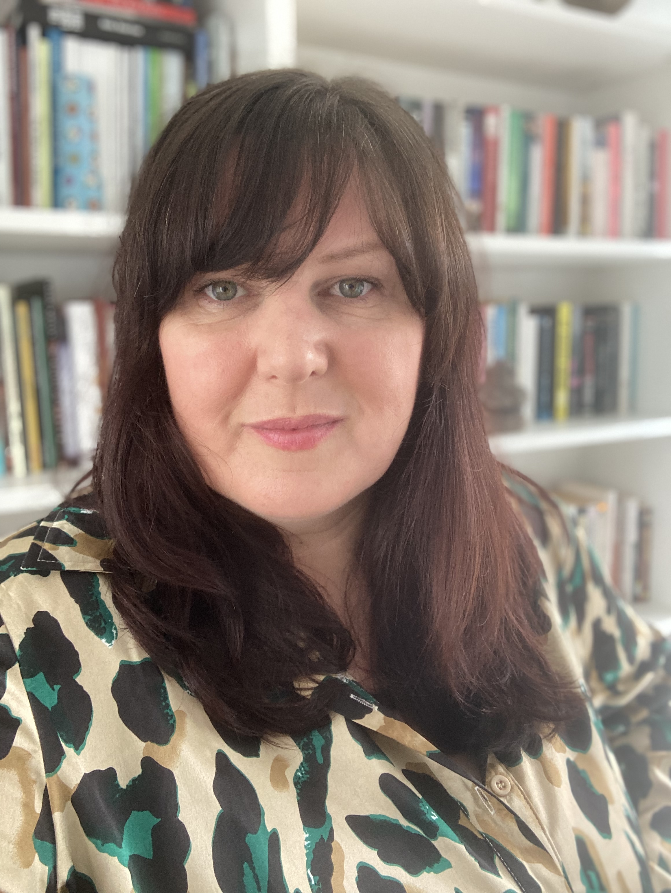 About – Kelly Creighton